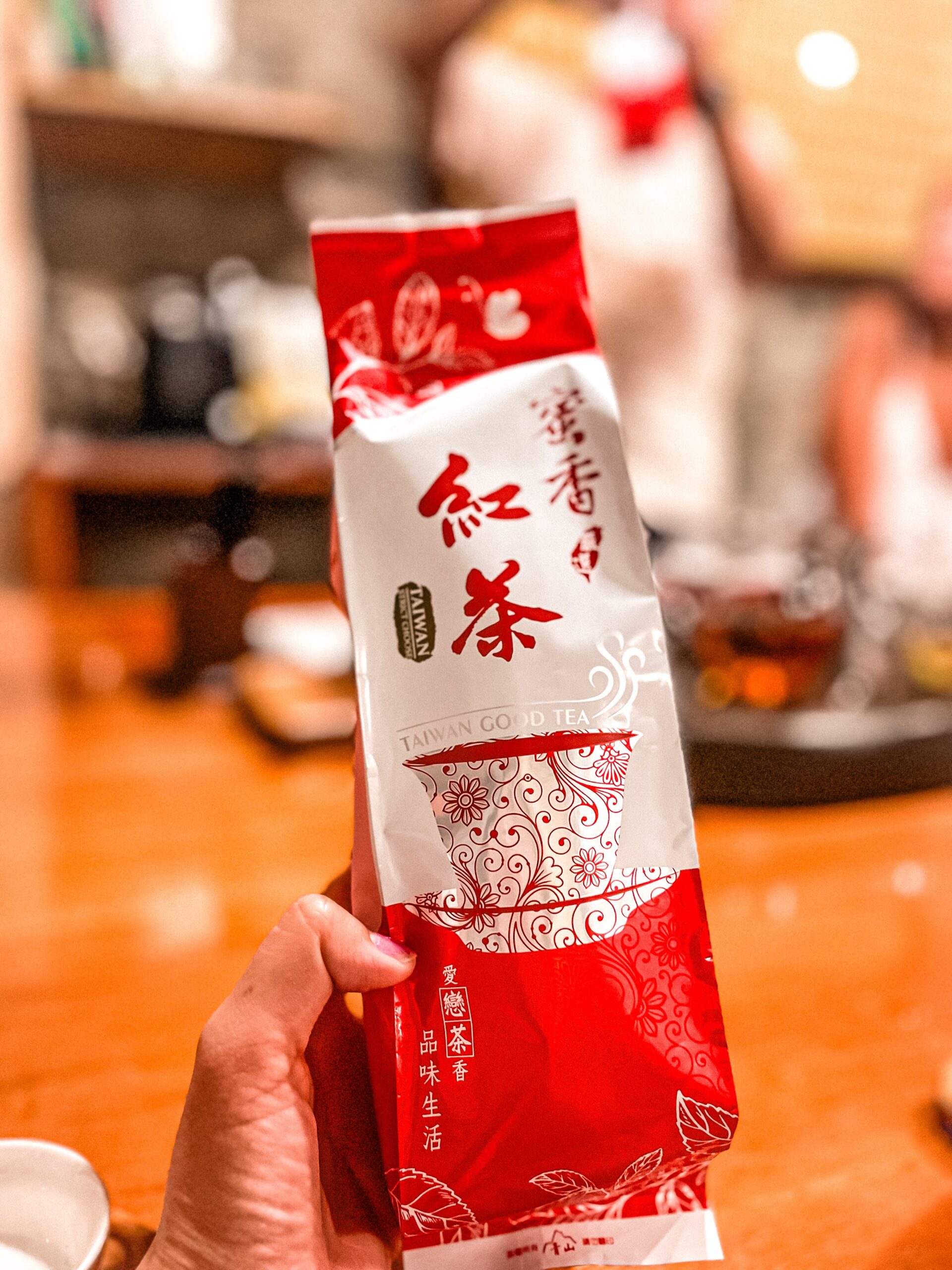 18 Taiwan Food Souvenirs to Bring Home (and Must buy snacks!) - Namaste ...