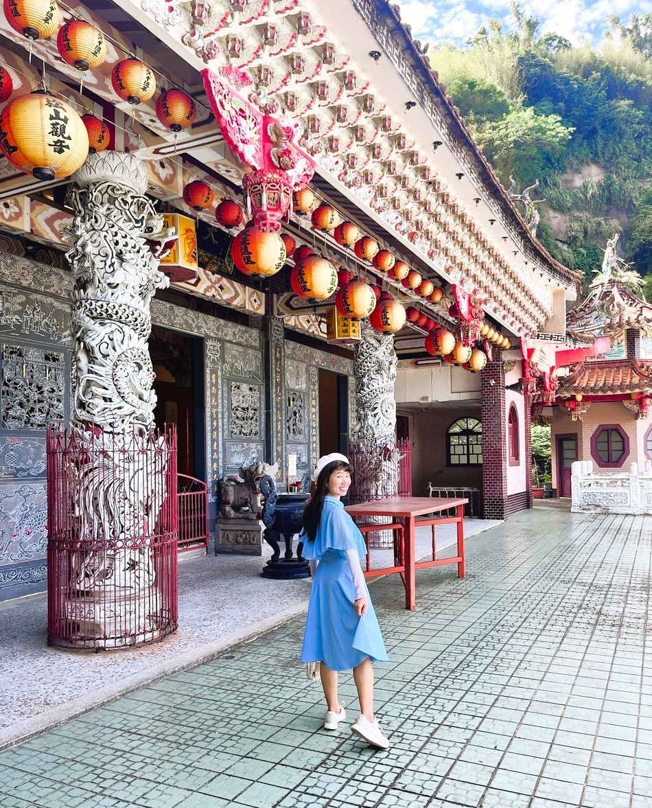 How to Hike Elephant Mountain (Xiangshan) to see the best Taipei views!
