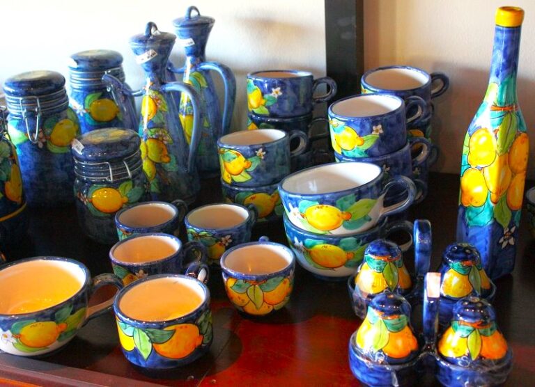 What to buy in Naples Italy (and Where to buy them!)