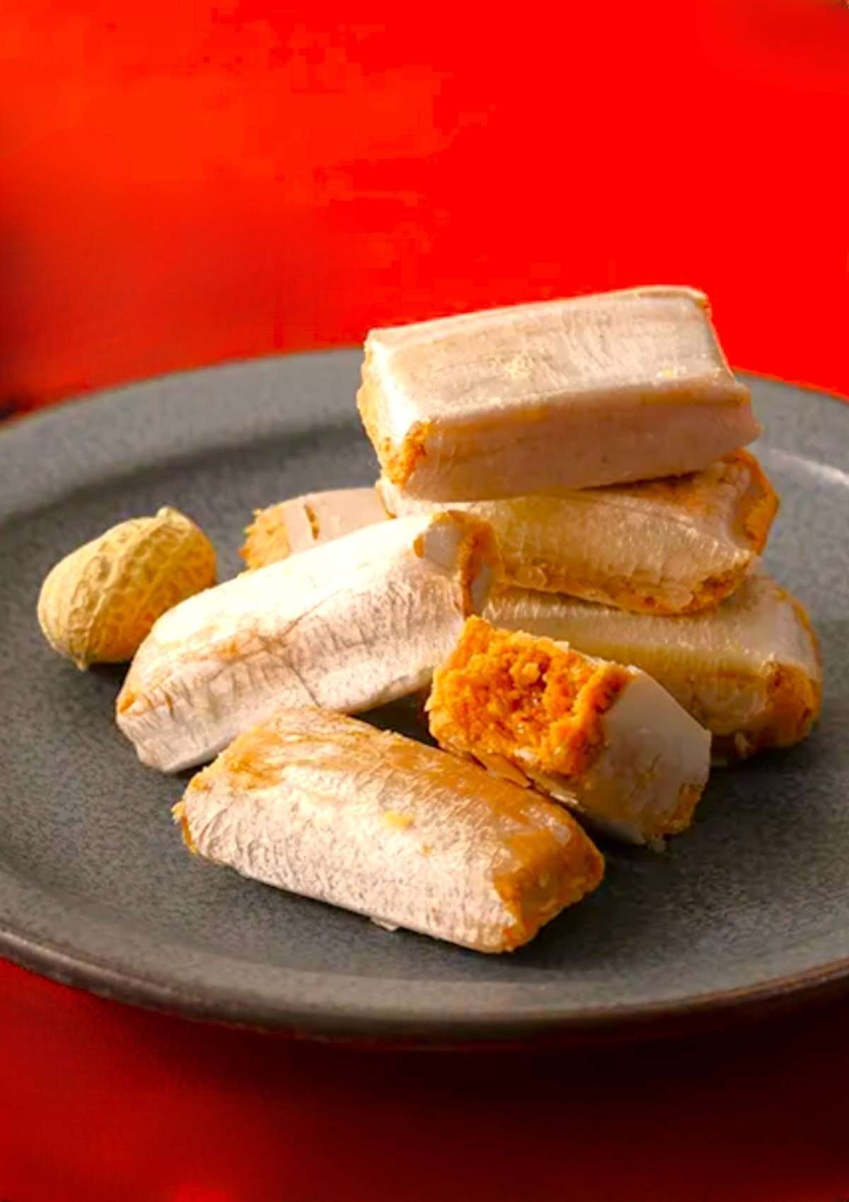 18 Taiwan Food Souvenirs to Bring Home (and Must buy snacks!) - Namaste ...